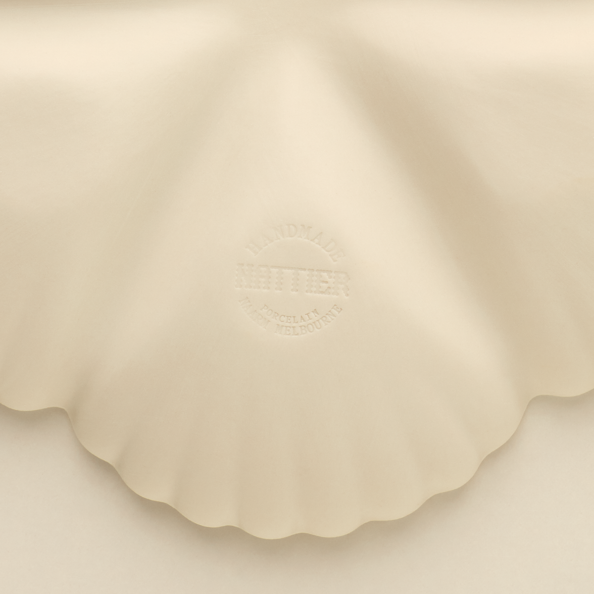 Nattier - Mother of Pearl Oyster Plate 1/2 Dozen - Natural White | Leilah